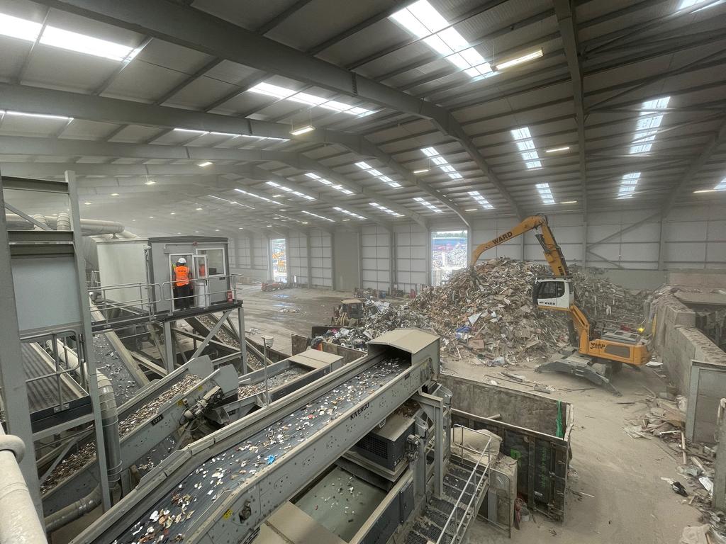 Ward unveils UK’s most technologically advanced waste plant. | Hub-4