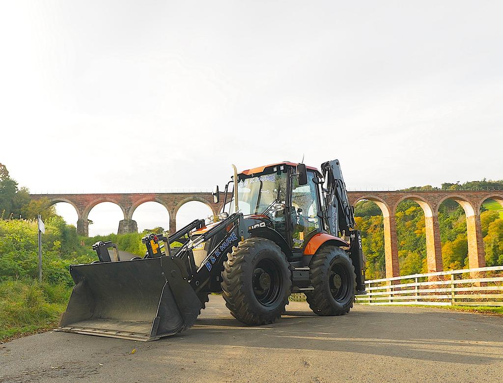 Unique DualDrive JCB stands out from the crowd | Hub-4
