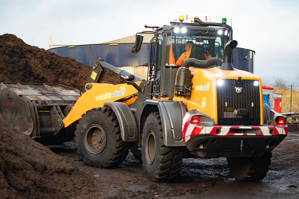 Case delivers increased performance with UK's first 651G Loader | Hub-4