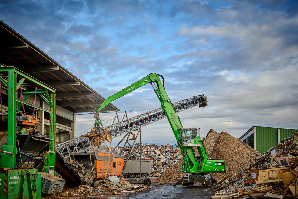 New material handler in the G series: the Sennebogen 830 G with 17 m ...