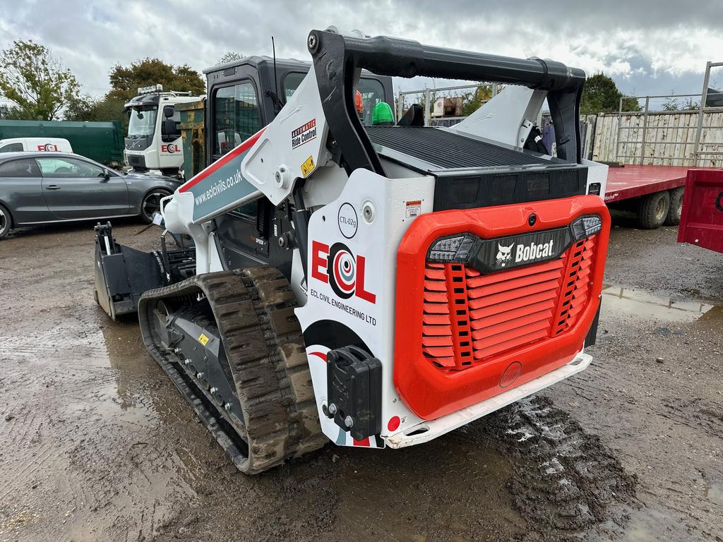 New Bobcat Track Loaders and Graders at ECL Civil Engineering | Hub-4