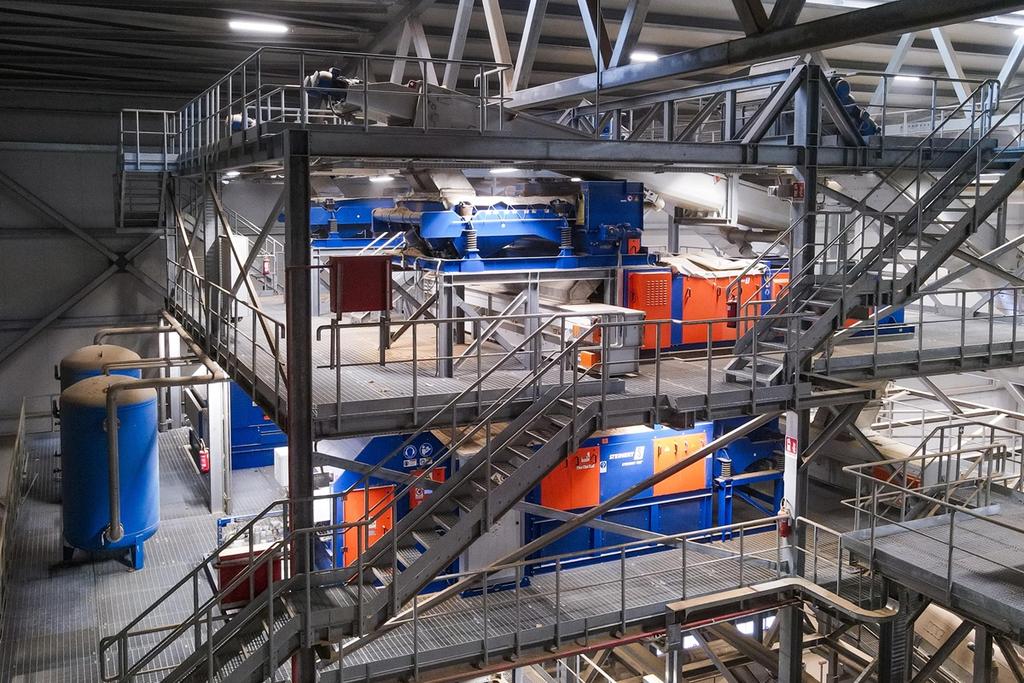 The sorting tech that unlocked 70% recycled MDF | Hub-4