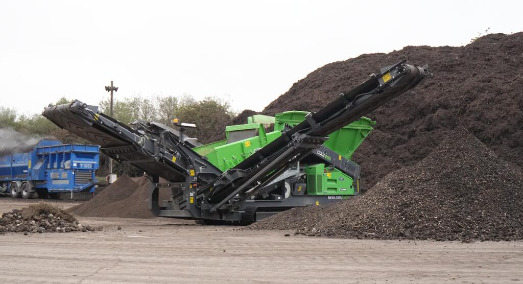 Colt 800 Powering Newbourne Farm Composting’s Zero Waste | Hub-4